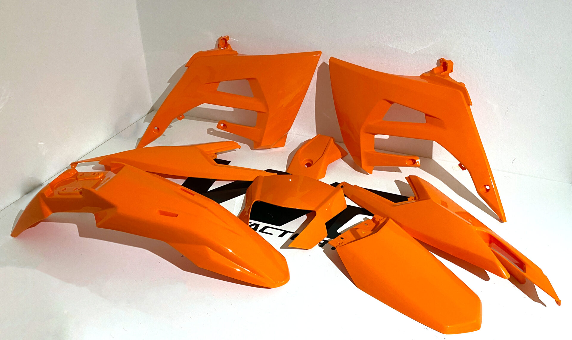 Derbi/Gilera/Aprilia Euro4 Verkleidung - Wiesi Factory Customs